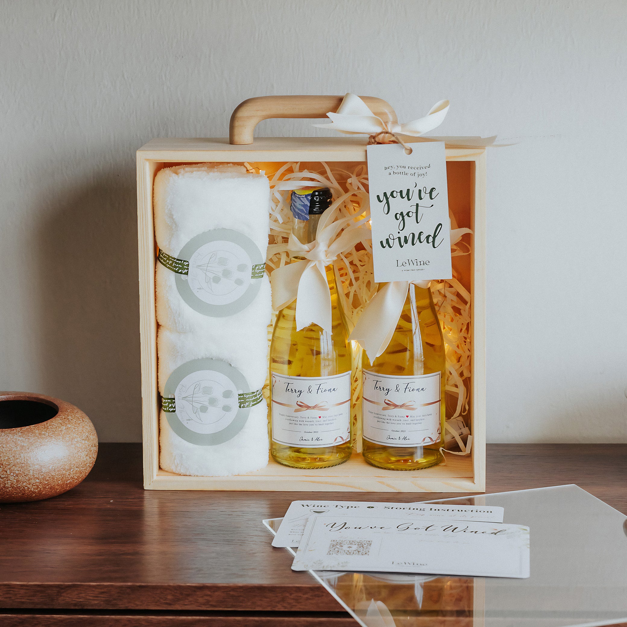Mini 2 x White Moscato Gift Set – Le Wine